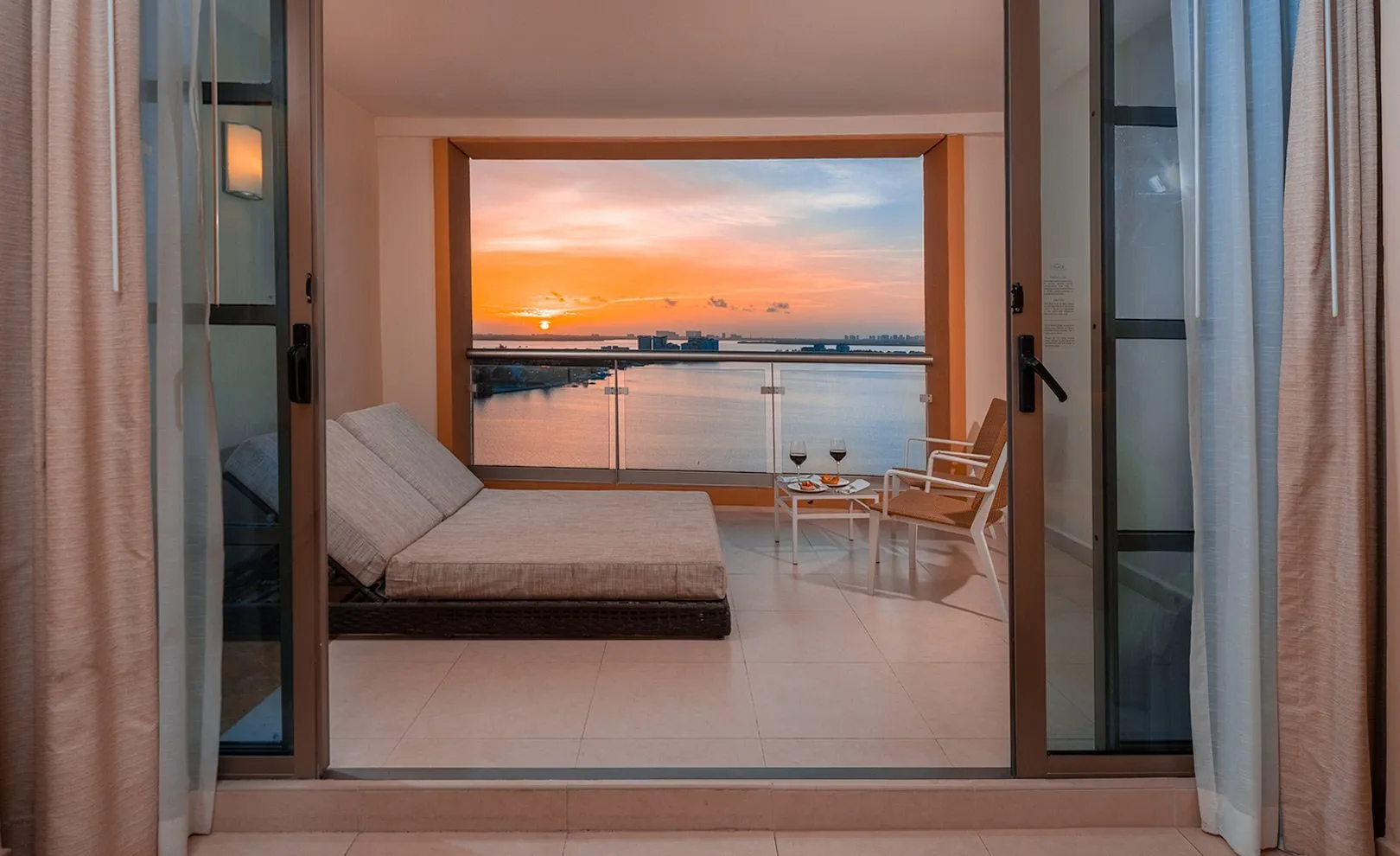 Destination: Beach Palace Resort | Palace PRO Agents