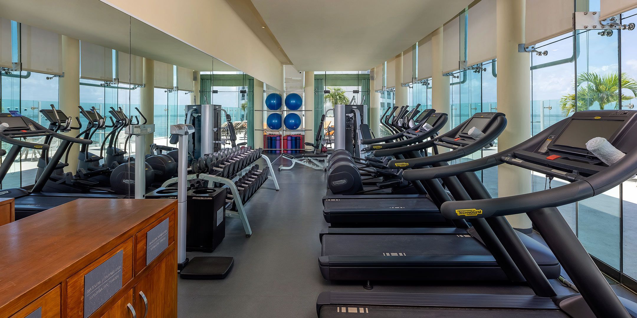 Destination: Beach Palace Resort | Palace PRO Agents